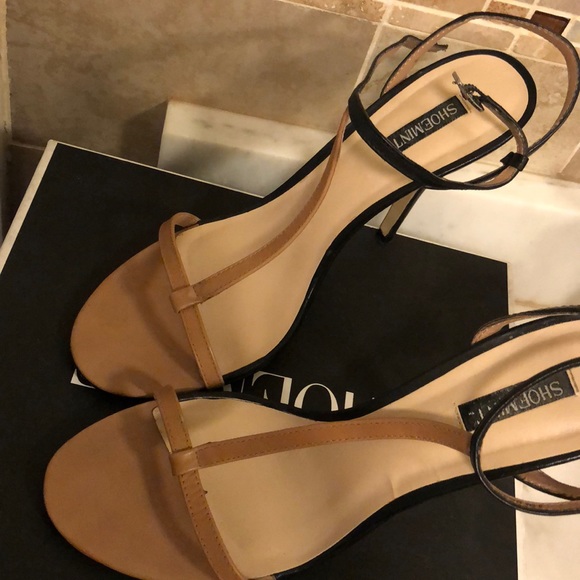 Shoemint | Shoes | Shoemint Ulla Blackbone Strapping Sandal | Poshmark